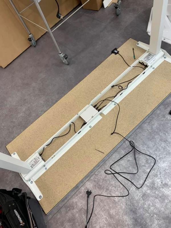 Une table pont qui monte et qui descend | Innoralis